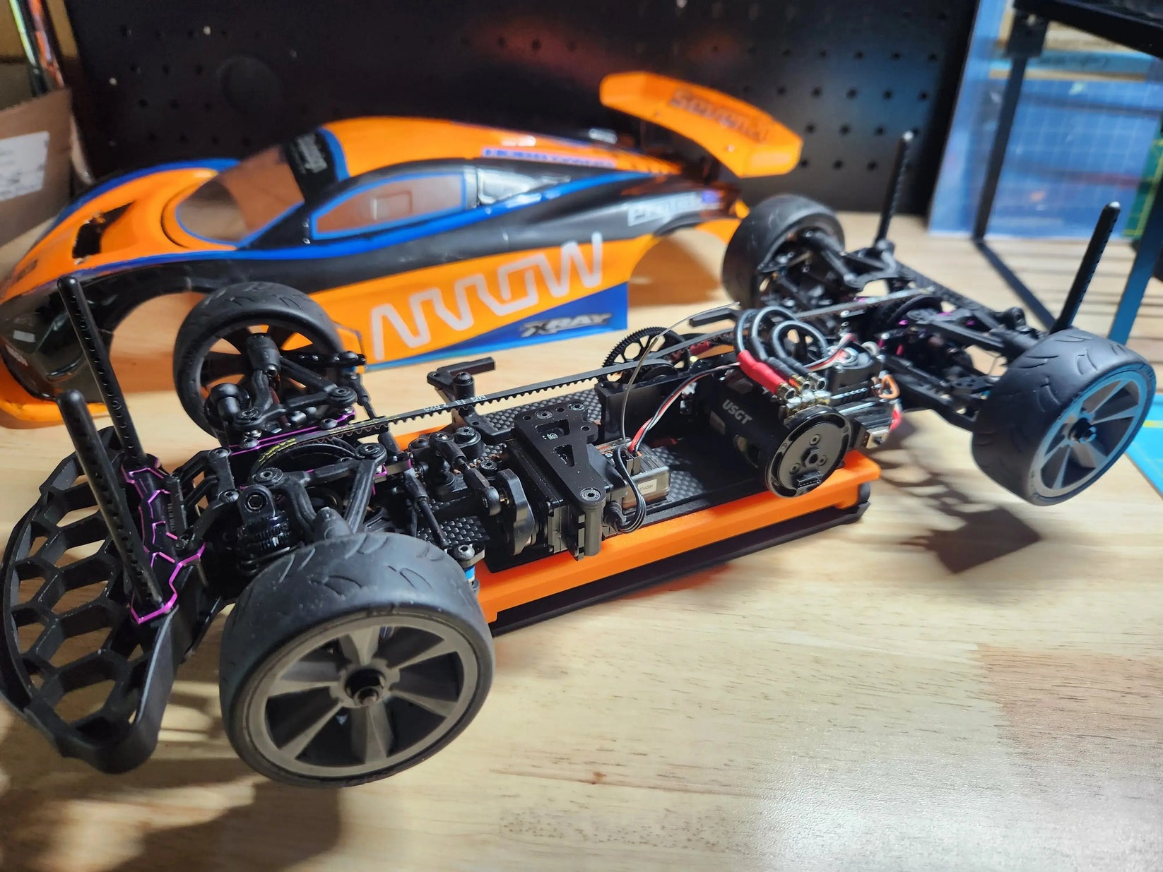 Folding RC Stand for 1/10 RC Cars - Off-Road & On-Road – Everty Hobbies